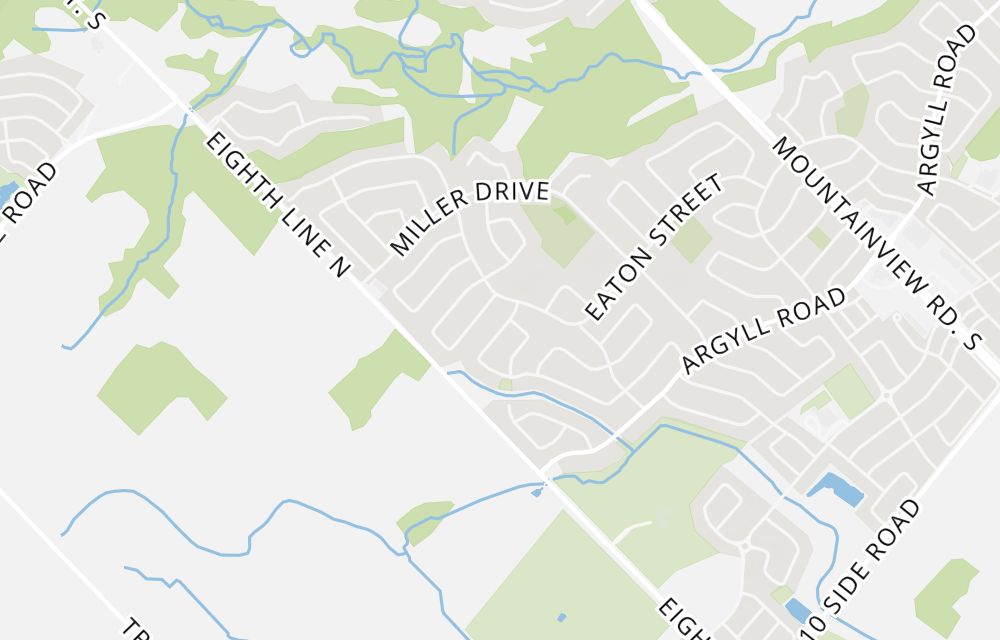 10 Standish St, Halton Hills - 3 beds/3 bath | Strata